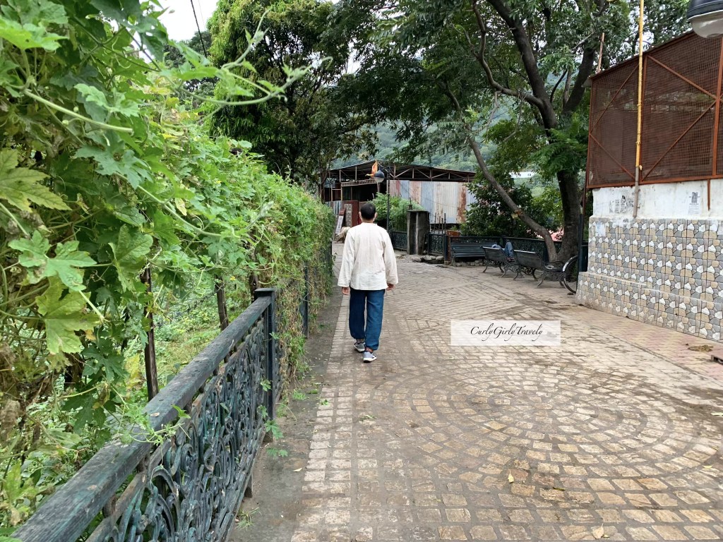 Chaurasi Kutiya Rishikesh, Beatles Ashram – CurlyGirlyTravely